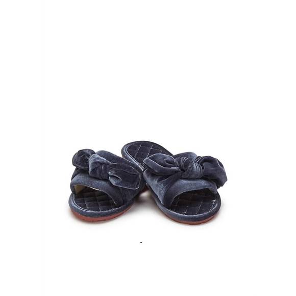 Two's Company | Shoes | New Twos Company Velvet Bow Slide Slippers In ...